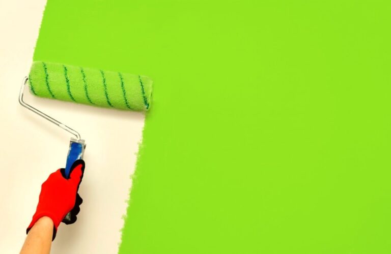 ¿Qué es el «brat green» y por qué fue el color del verano? - Vernici ...